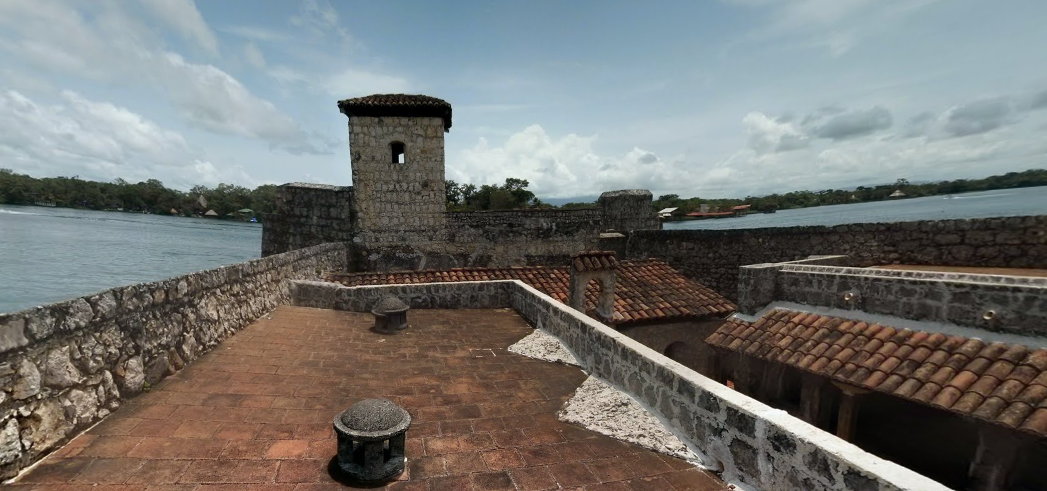 Lago Izabal Guatemala - Qué Hacer en Lago Izabal - Guatemala Viajes