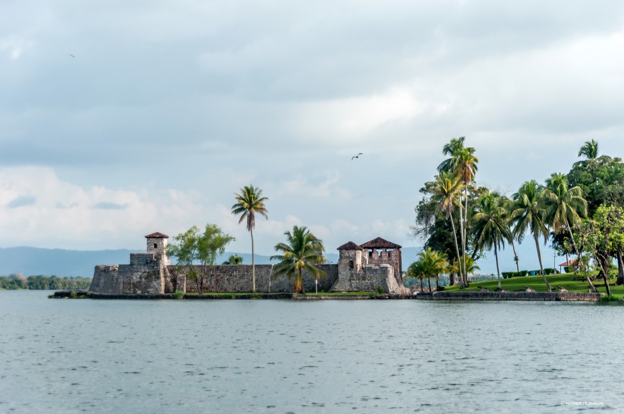 Lago Izabal Guatemala - Qué Hacer en Lago Izabal - Guatemala Viajes