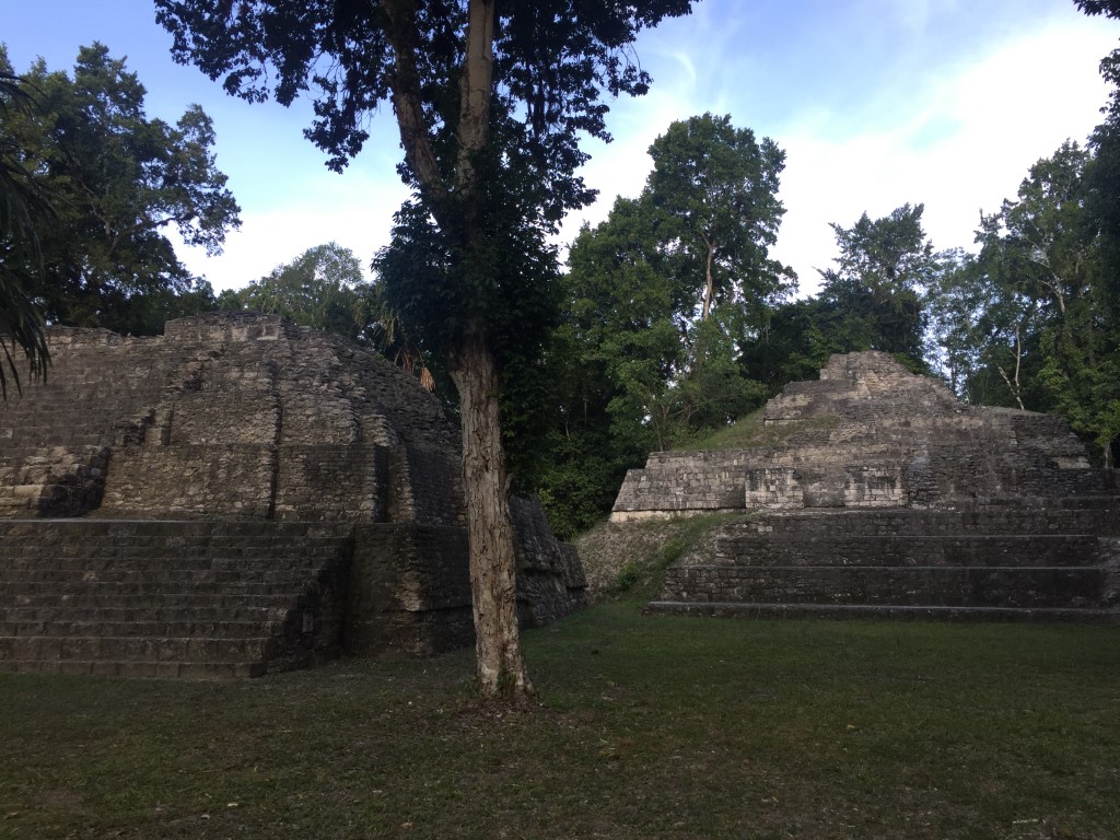 Ruinas Mayas en Guatemala - Sitios Arqueológicos - Guatemala Viajes